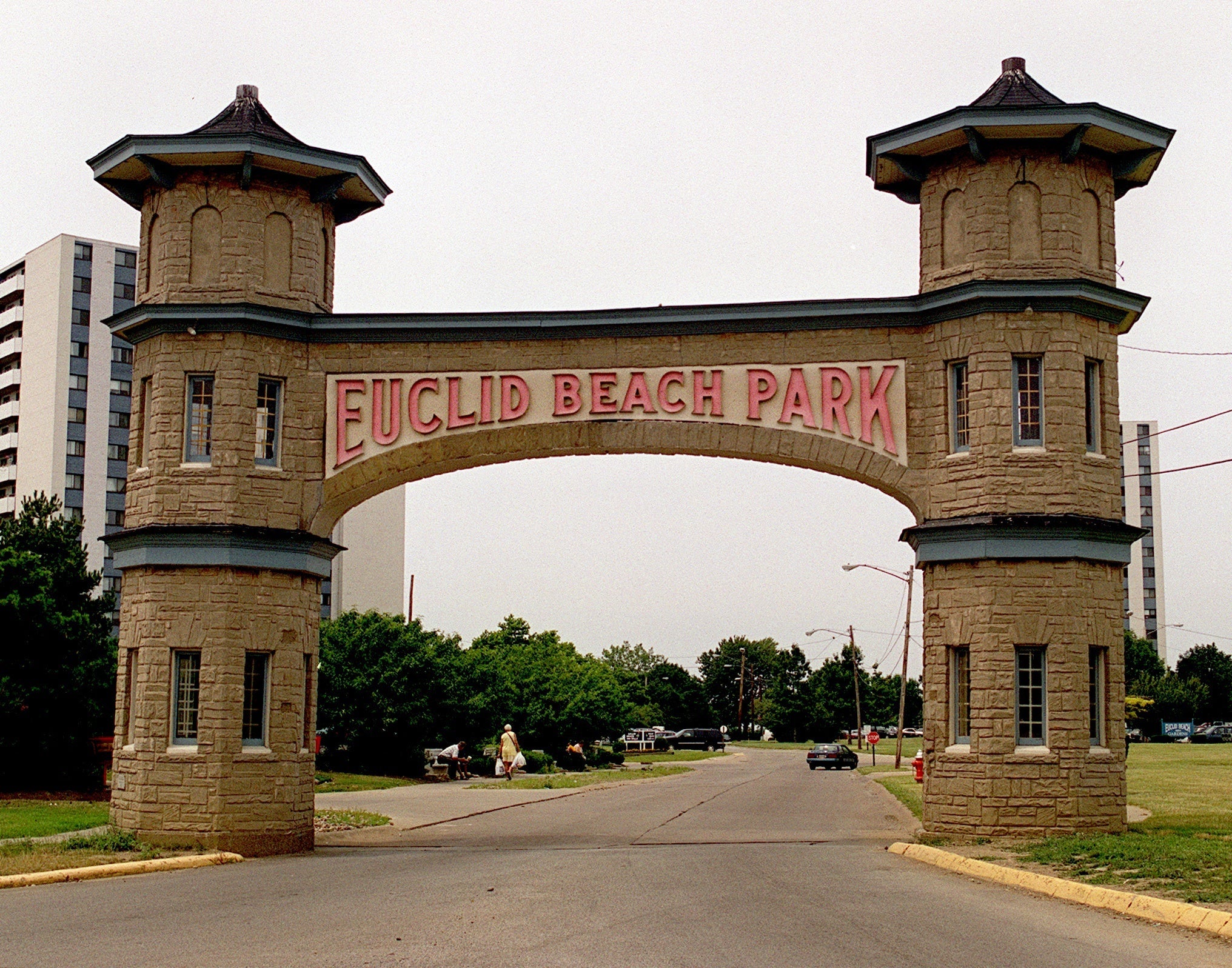 Top or Best Catalog Design Agencies and Companies in Euclid, Ohio – DolFinContentShop