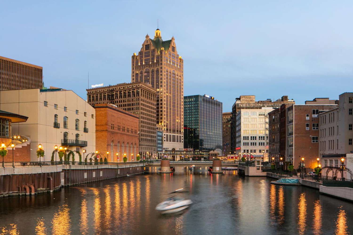 Top and Best Stationery Design Agencies and Companies in Milwaukee, Wi ...