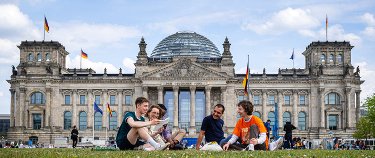 Top or Best Logo Animation Agency in Berlin, Germany – DolFinContentShop