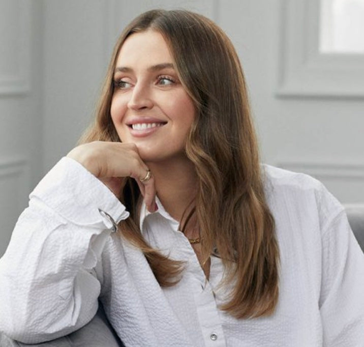 How to Partner with Allana Davison – DolFinContentShop