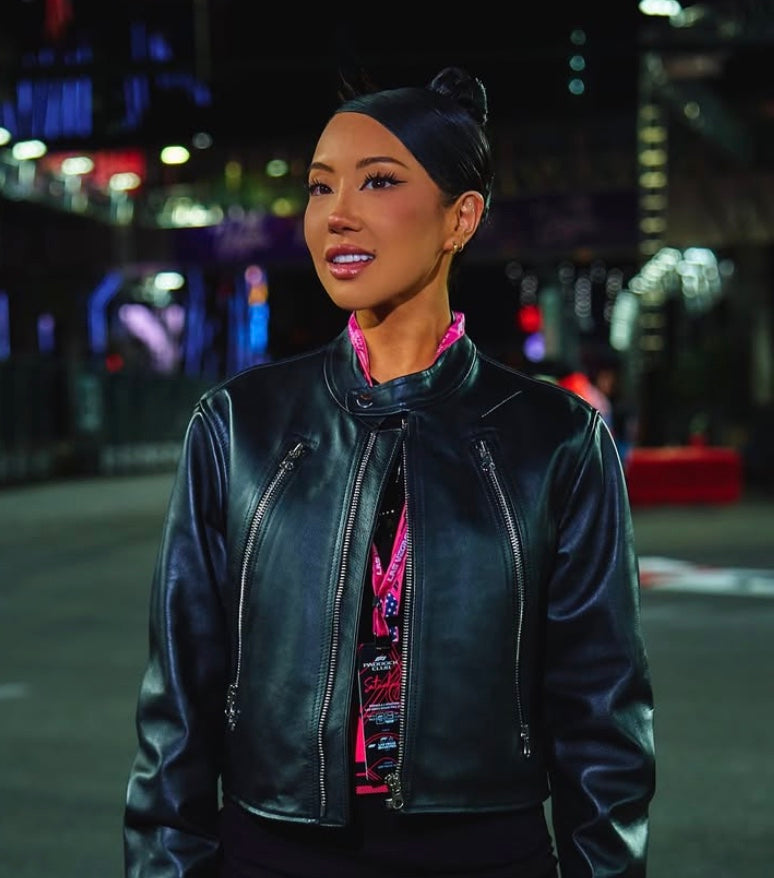 How to Partner with Ashley Yi – DolFinContentShop