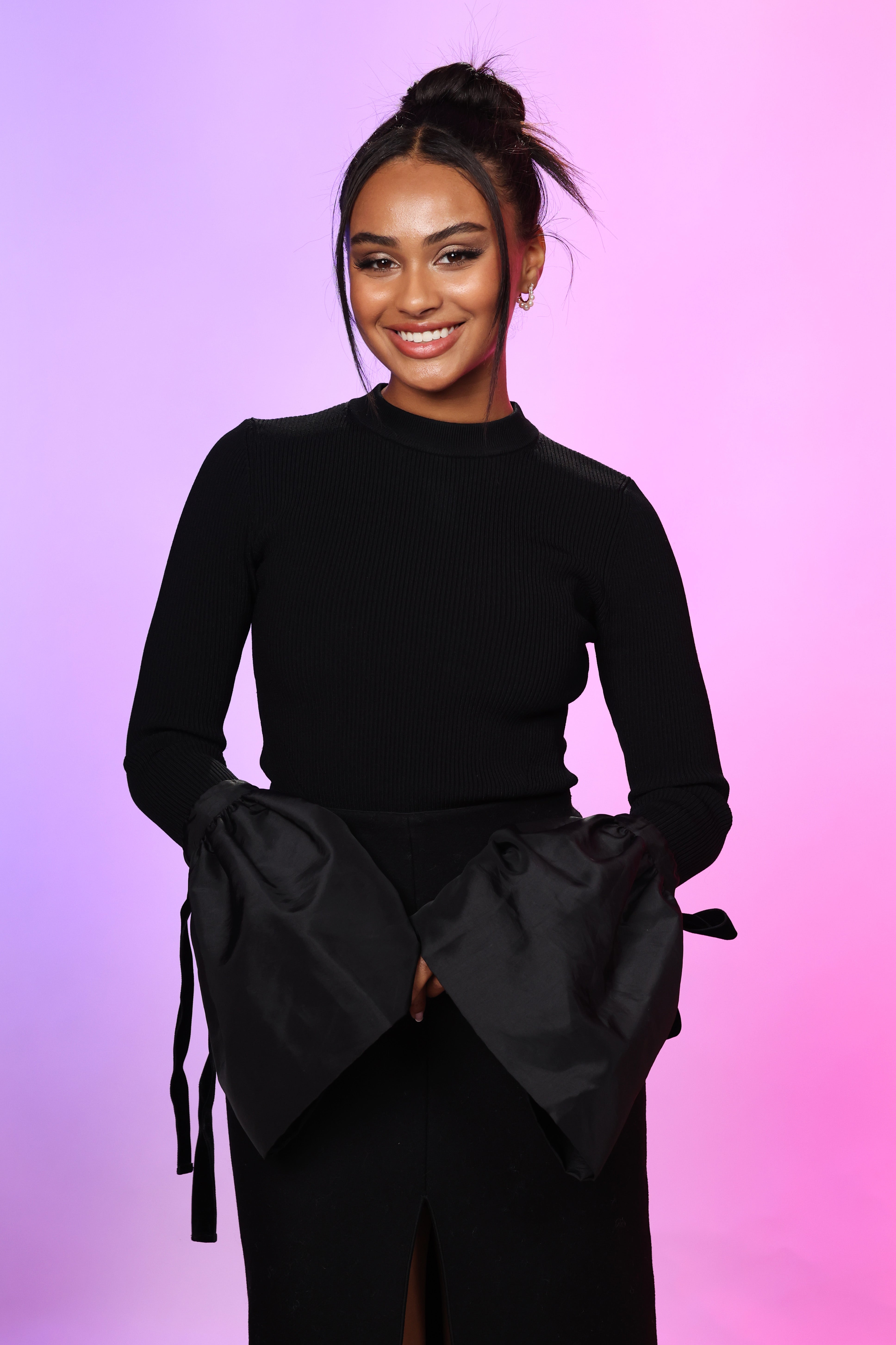 How to Partner with Daniella Perkins – DolFinContentShop