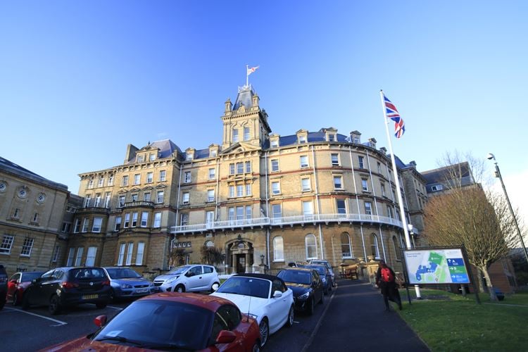 Top or Best Facebook Management Agencies and Companies in Bournemouth ...