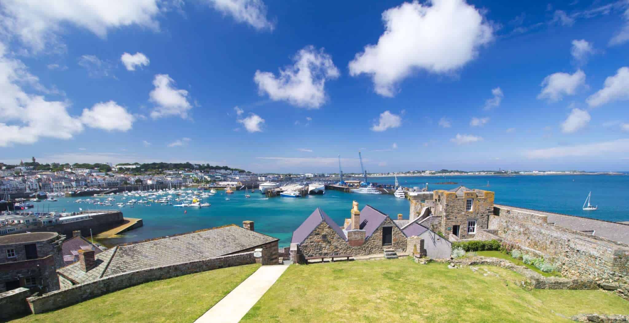 Top or Best Influencer Agency for Guernsey Influencers – DolFinContentShop