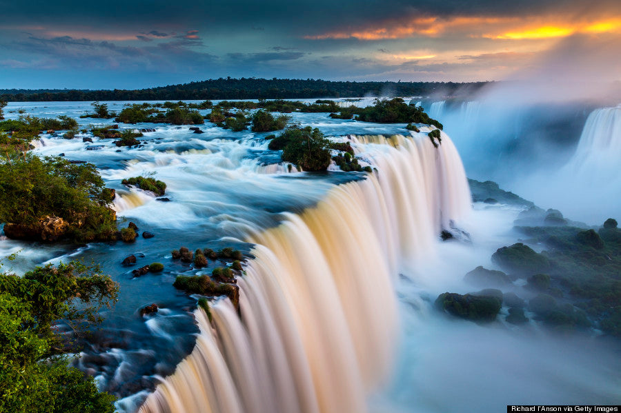 Top Invitation Design Agencies in Brazil – DolFinContentShop